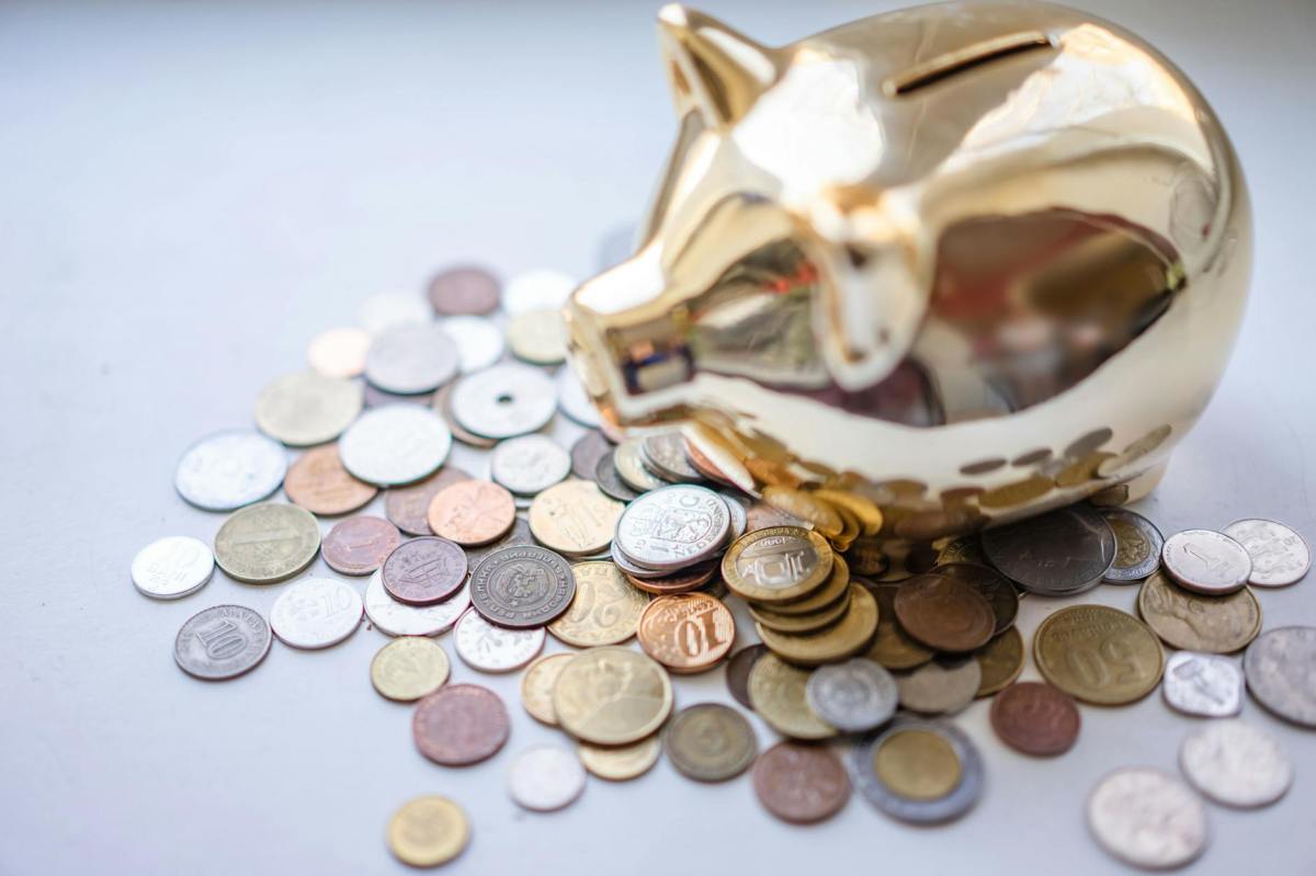 5 Reasons to Open a HYSA (High Yield Savings Account) – Getoutfinance.com